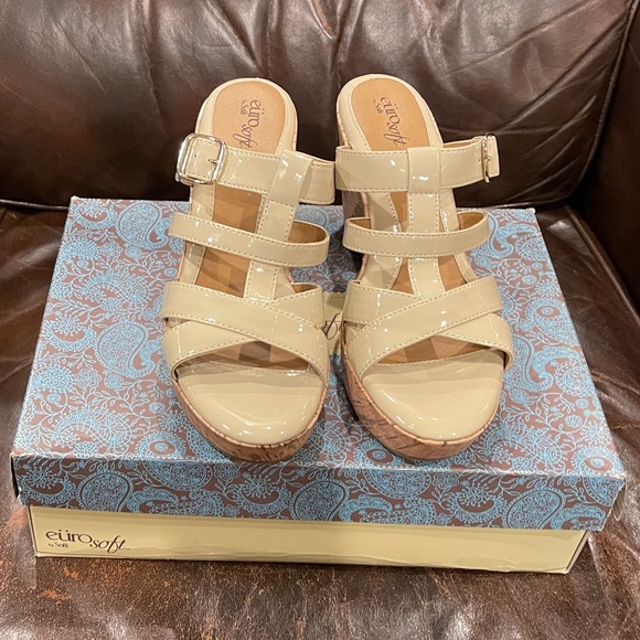Sofft | Shoes | Eurosoft Felice Platform Heels | Poshmark